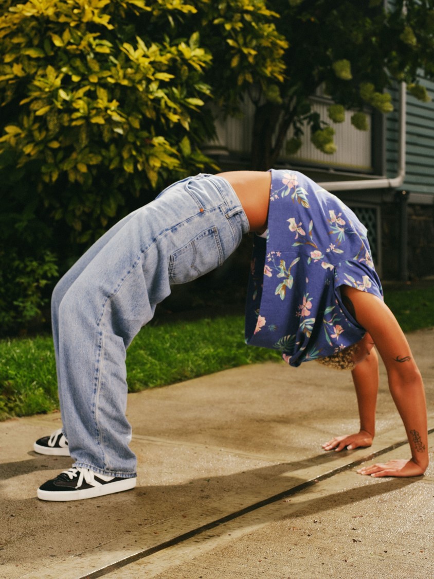 Levi’s® COOOOOL 系列涼感丹寧正式登場，體驗裸裝上身涼爽穿著