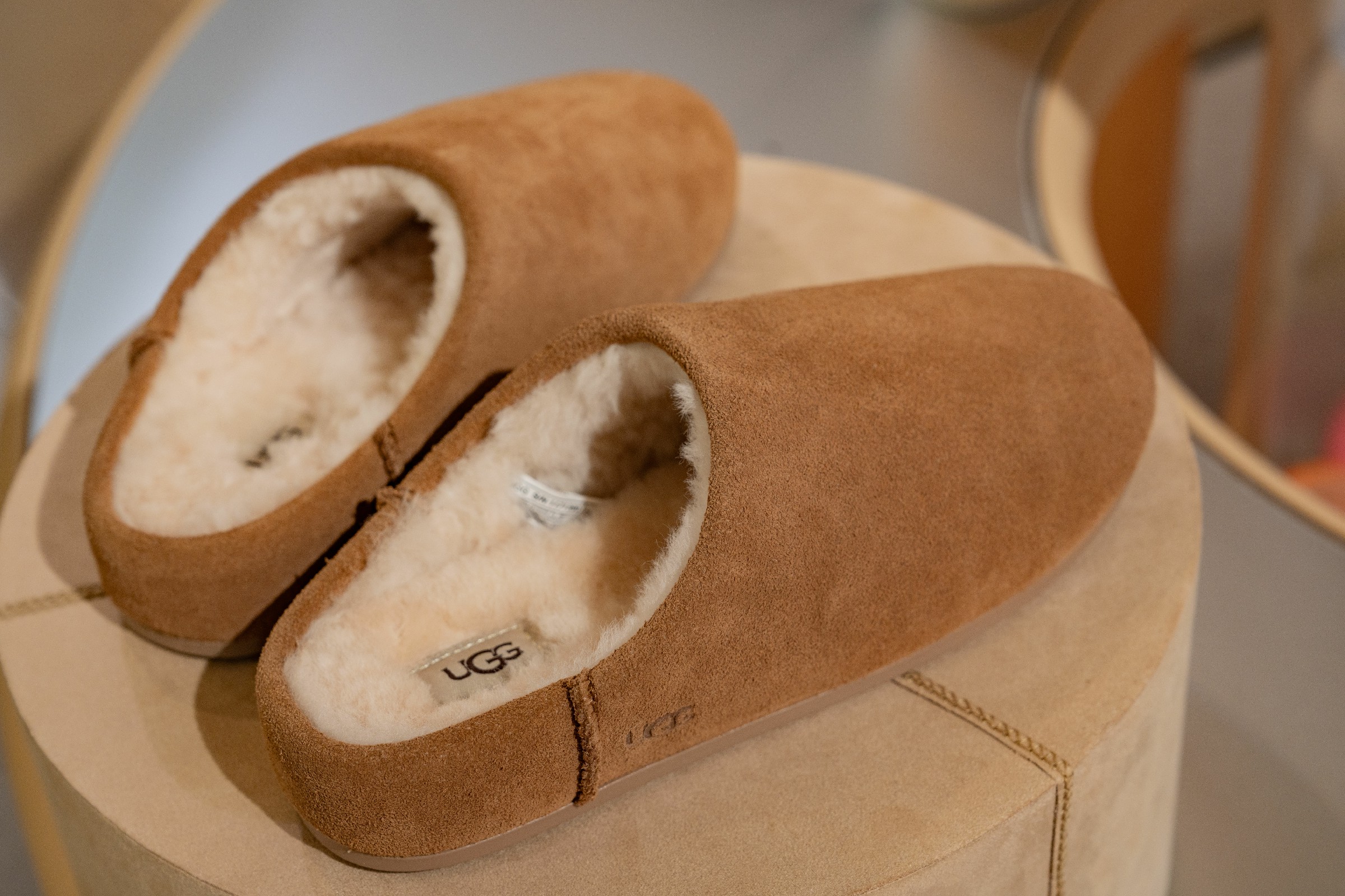 HowZ、陳泳希 一同出席UGG® 台北101快閃店！