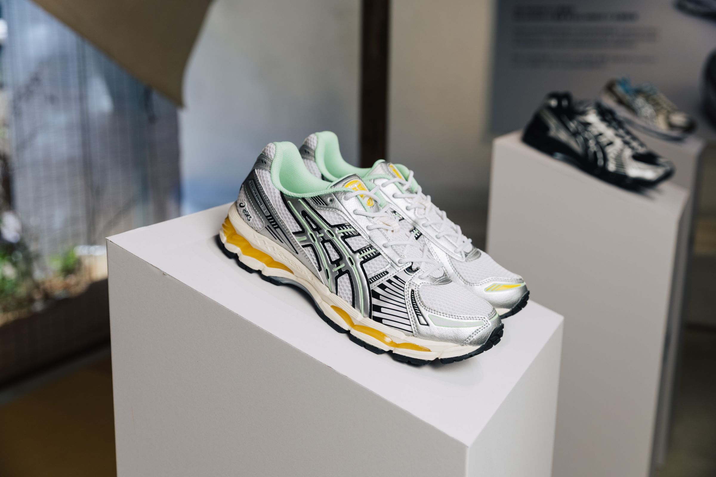 以科技混血打造新潮勢力，ASICS 全新 GEL-KAYANO 12.1 正式曝光