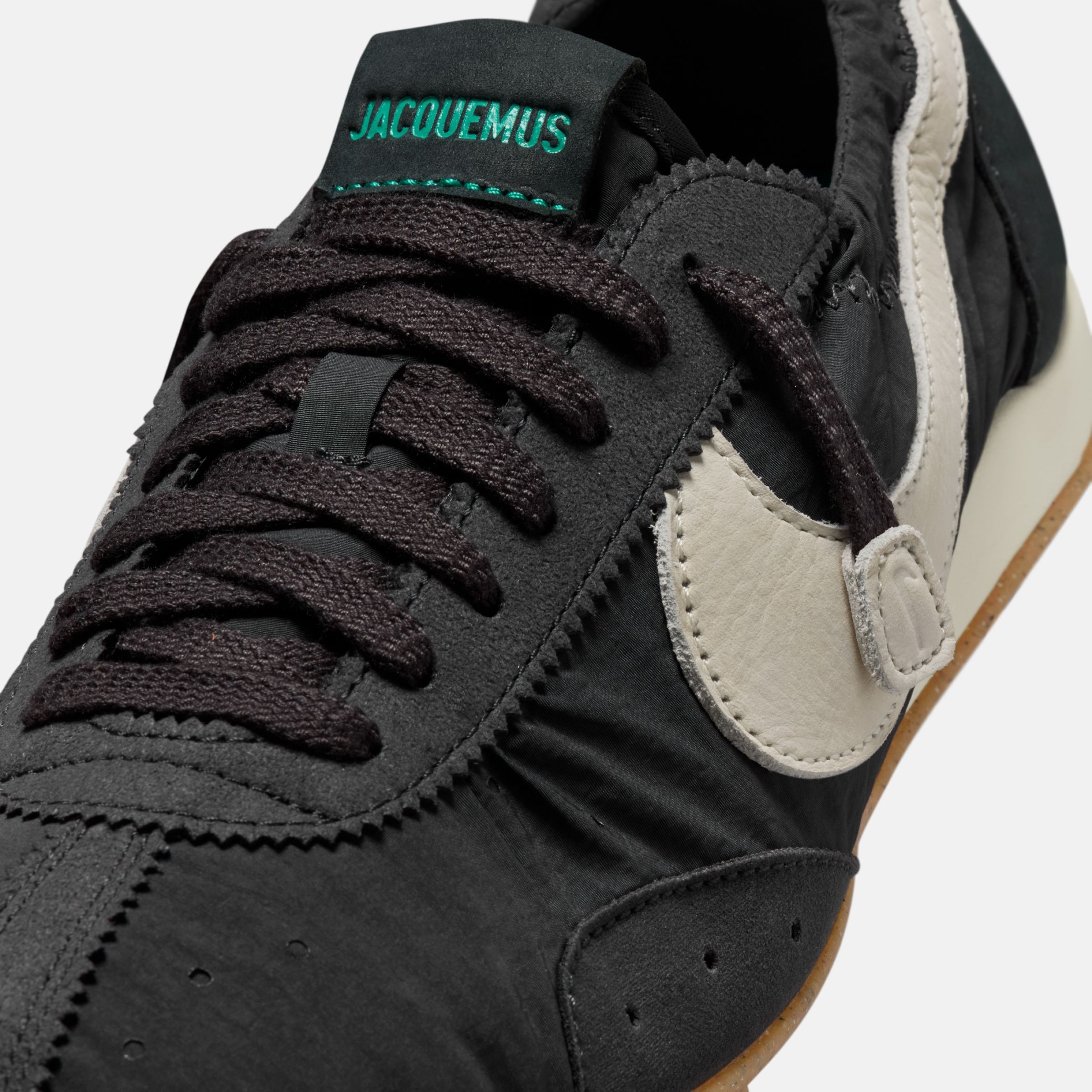 NIKE x JACQUEMUS MOON SHOE 聯名鞋款登台發售！