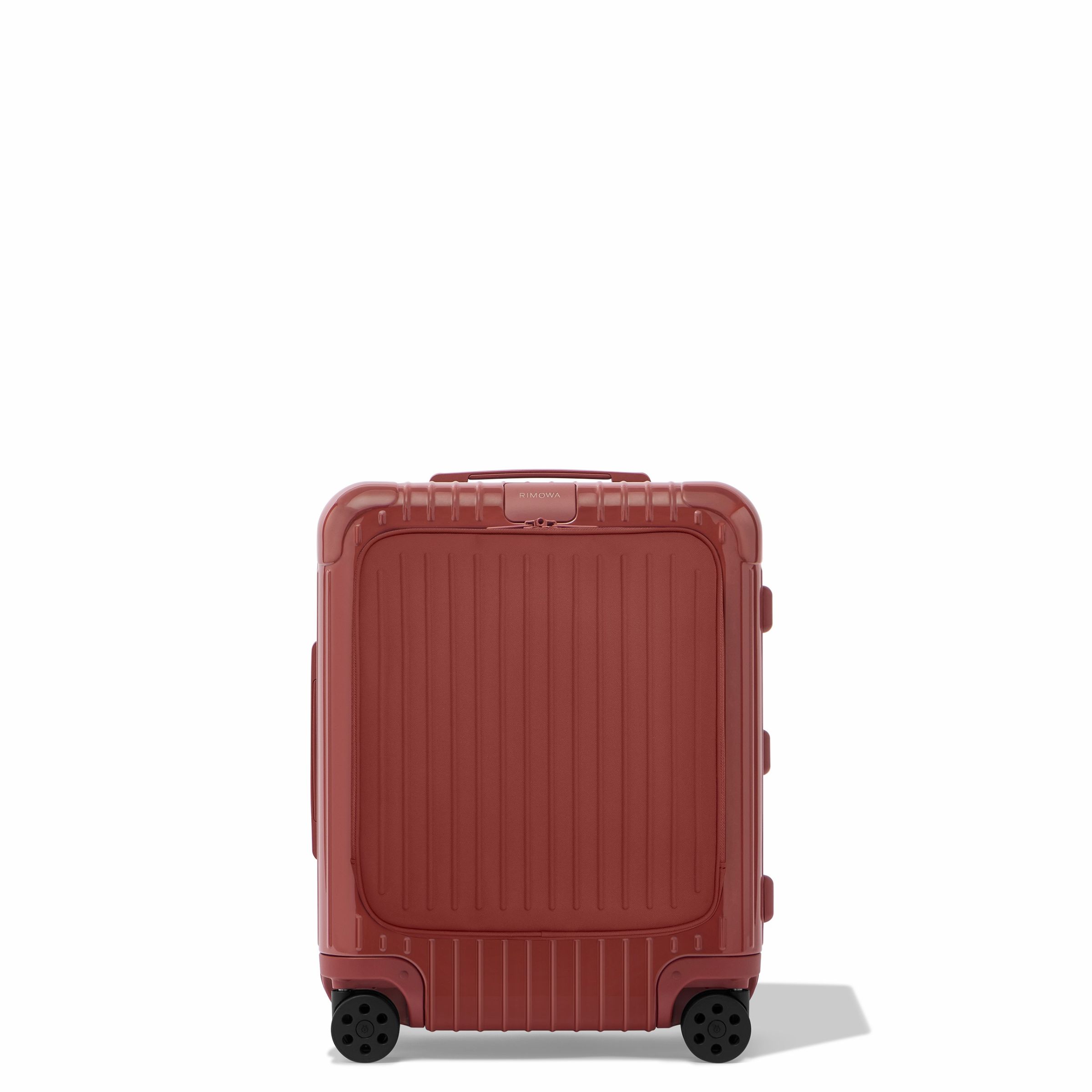 RIMOWA以對比之美展現精湛工藝，推出全新Essential Sleeve季節