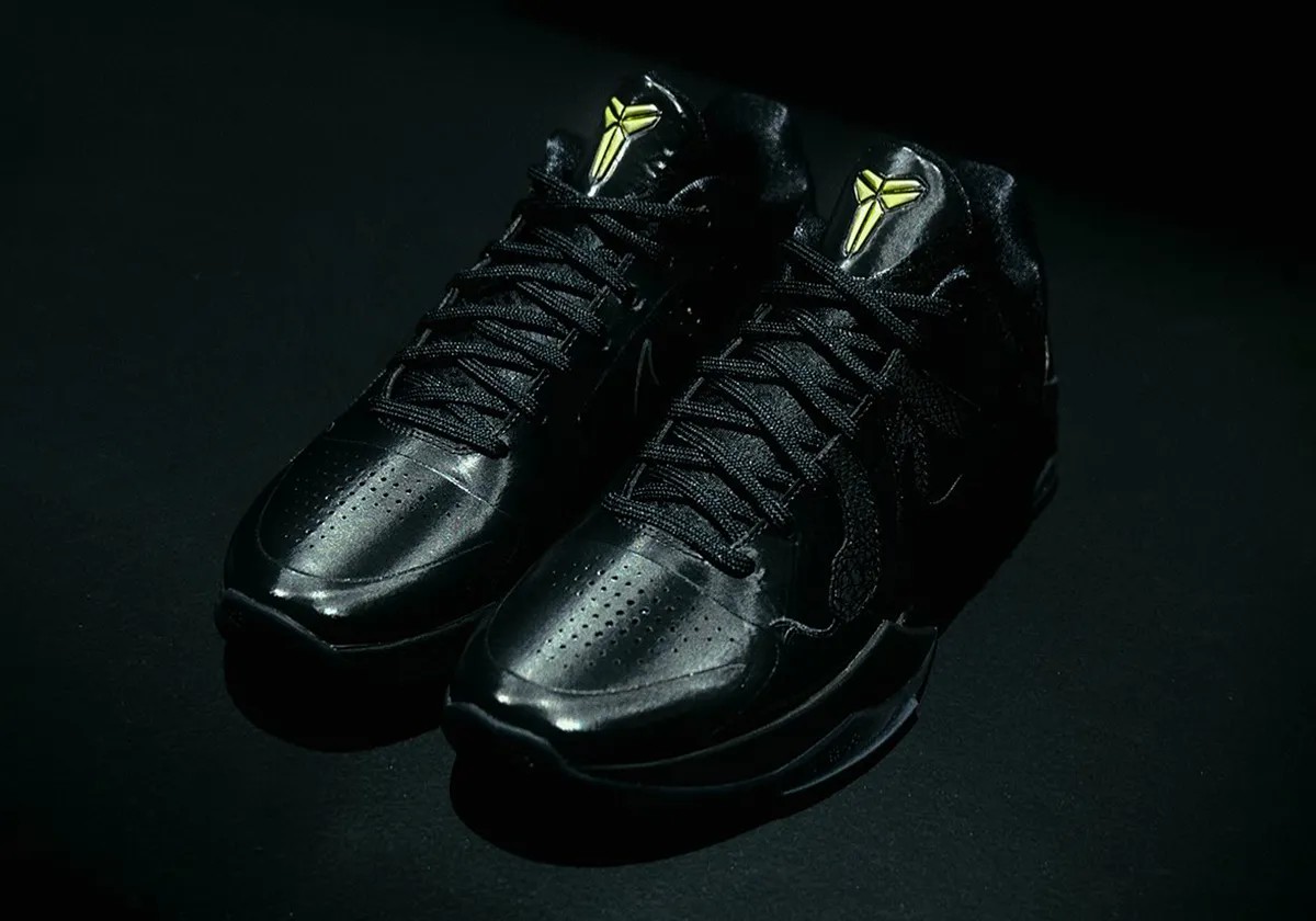 黑曼巴纏繞怎麼躲得掉？NIKE Kobe 5 Protro「曼巴之年」全新黑魂