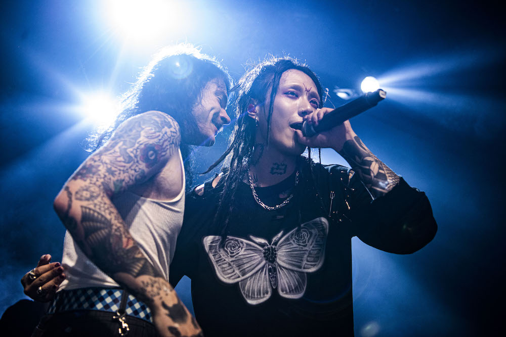 Marz23 首度公開「超Emo」暗黑長髮新髮型！尚未發行新歌首唱！