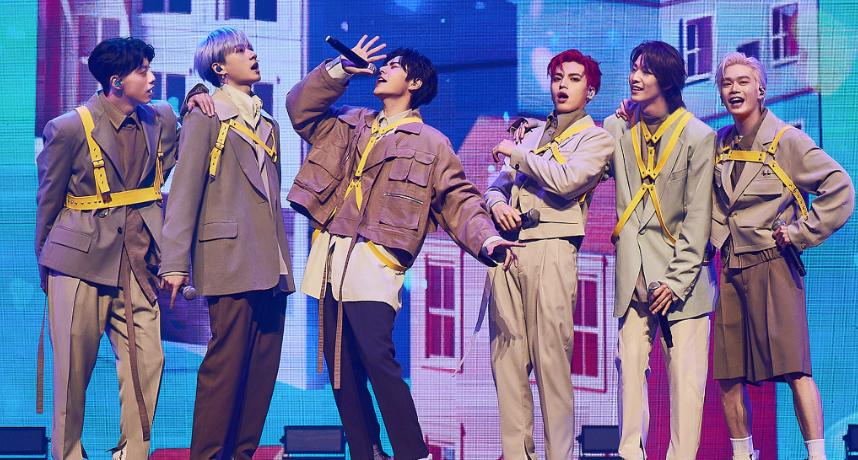 出道7個月攻頂北流的第一男團！ Ozone狂換40套全新造型登場熱唱