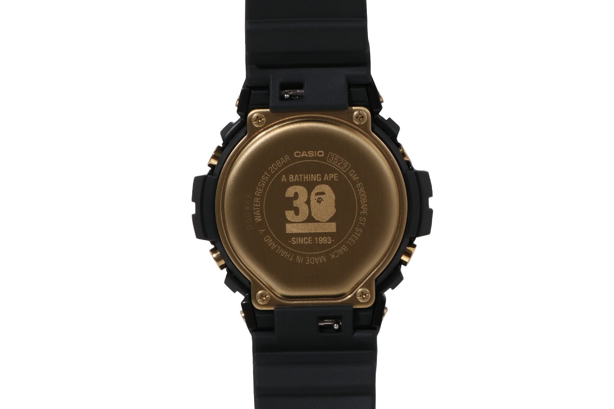 G-SHOCK x A BATHING APE® 30 週年紀念腕錶即將在台發售！