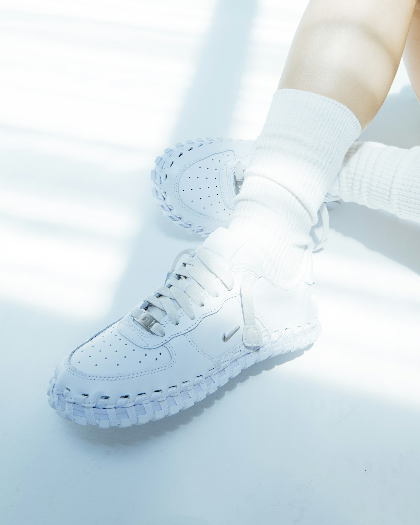 超現實解構登場！Nike x Jacquemus JF1 聯名系列台灣發售消息！