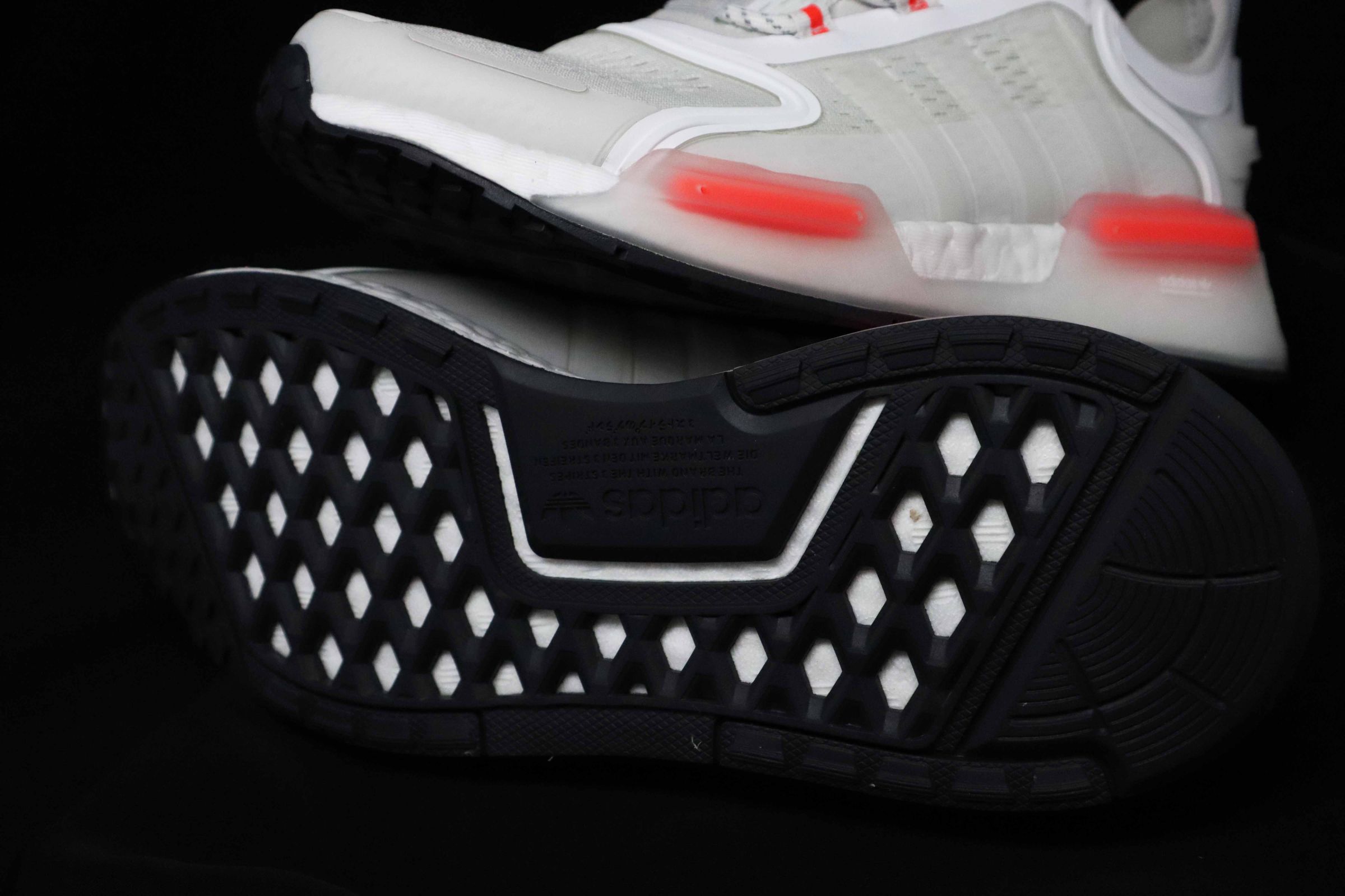 感受NMD的未來超進化！adidas Originals NMD V3 開箱近賞！