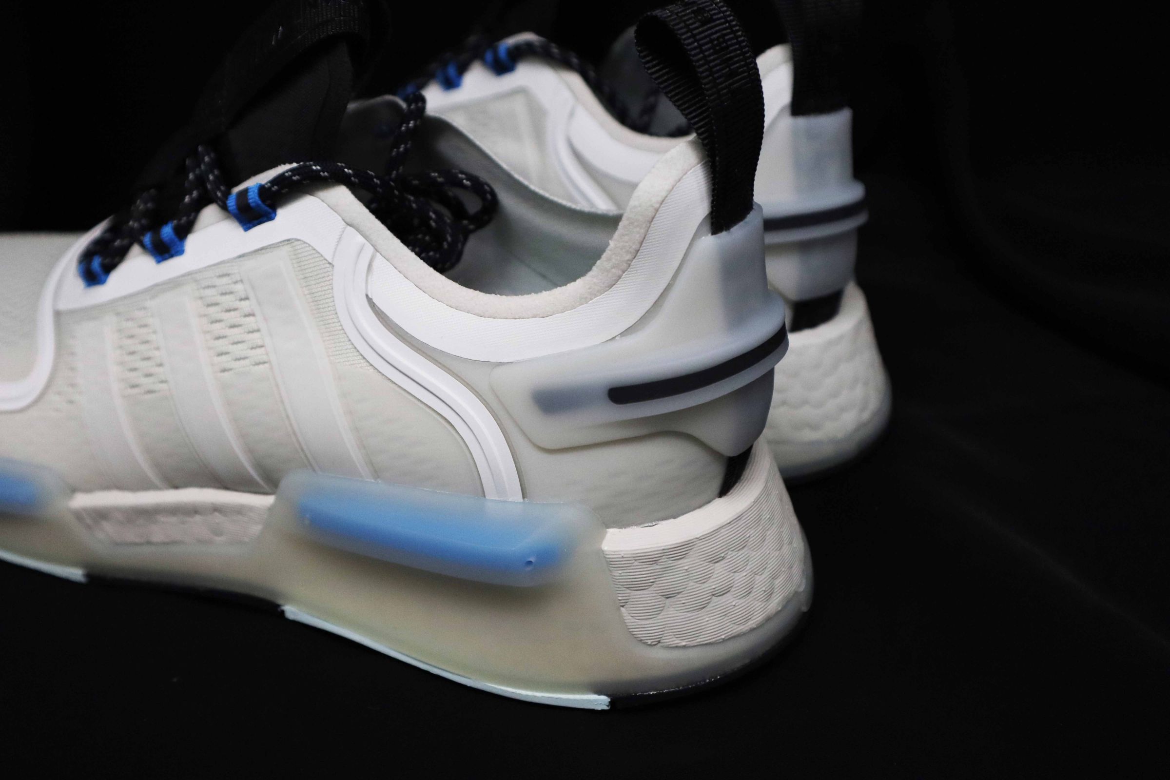 感受NMD的未來超進化！adidas Originals NMD V3 開箱近賞！