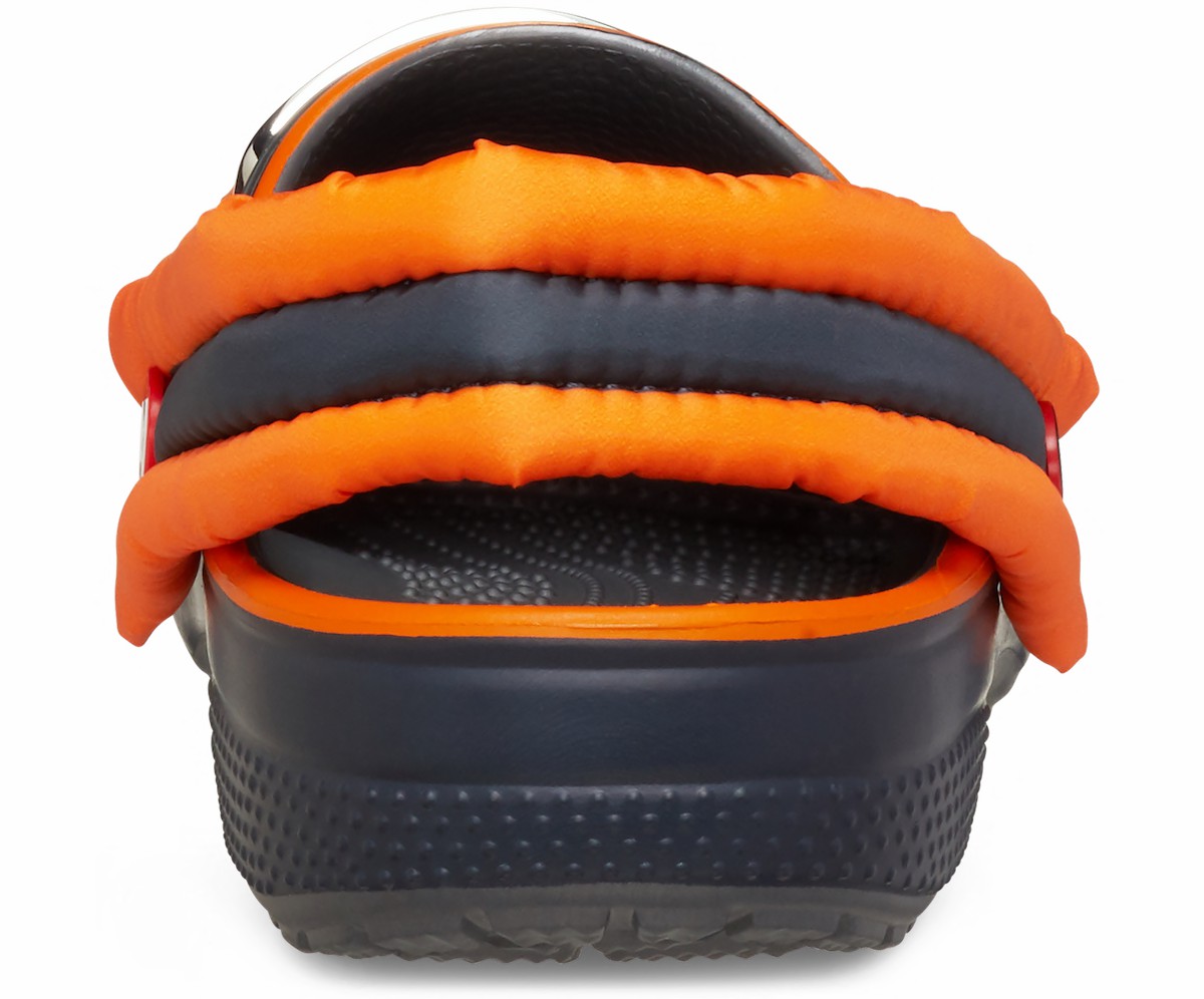 《火影忍者》x Crocs 聯名系列正式曝光，兩代火影連袂出擊！