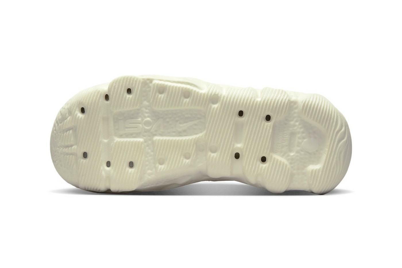 宛如出土化石！Nike ISPA Universal 一體成形鞋款正式曝光！