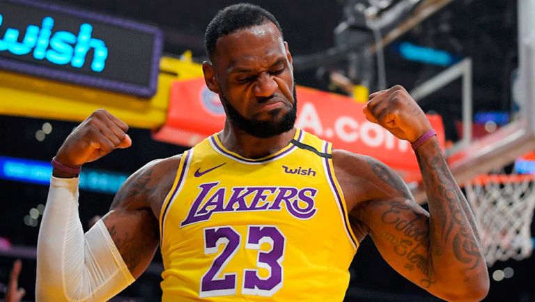 生涯薪資史上第一！LeBron James與湖人提前續下兩年九千萬鎂合約